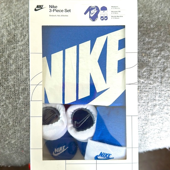 Nike | Matching Sets | Nike 3 Piece Set | Poshmark